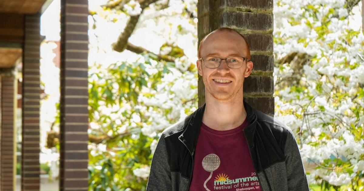 Unpacking the digital self: Morgan Quinn Ross explores technology ...